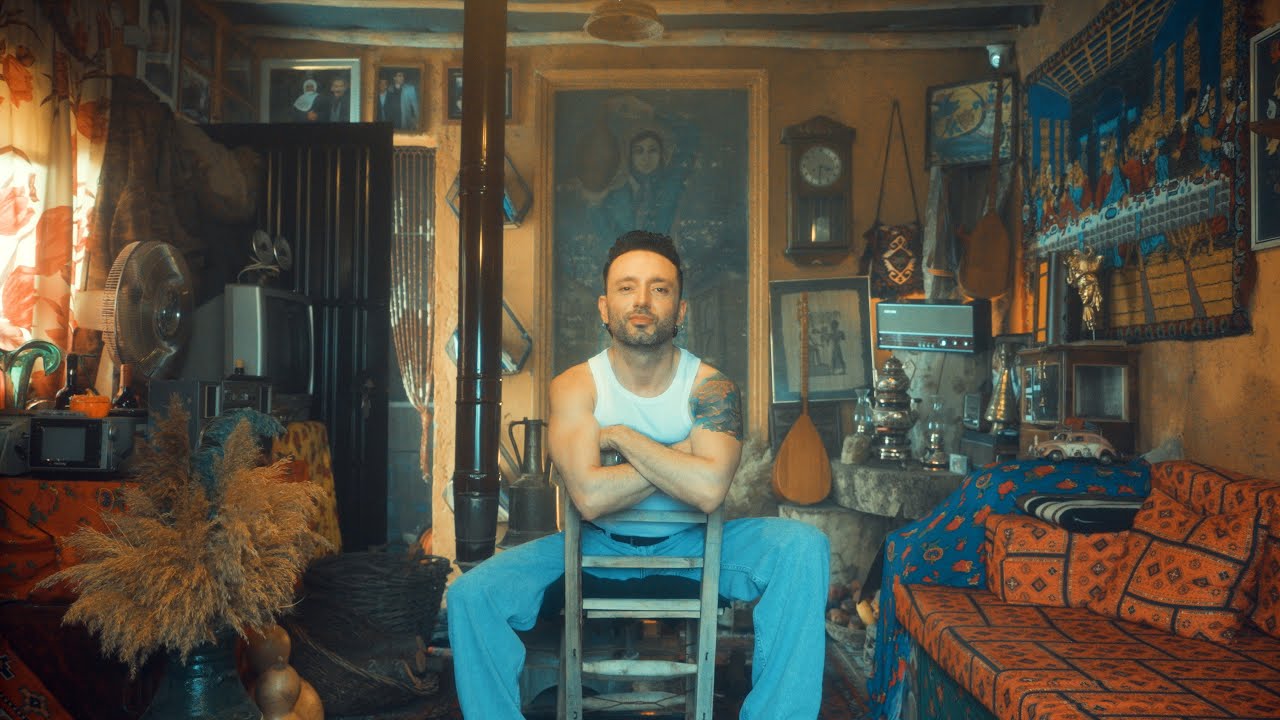 Mabel Matiz - Uçkun (feat. Hello Psychaleppo) - YouTube Music