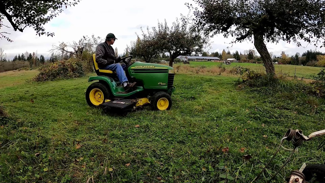 Time lapse : John Deere GT225 with 48C deck - YouTube