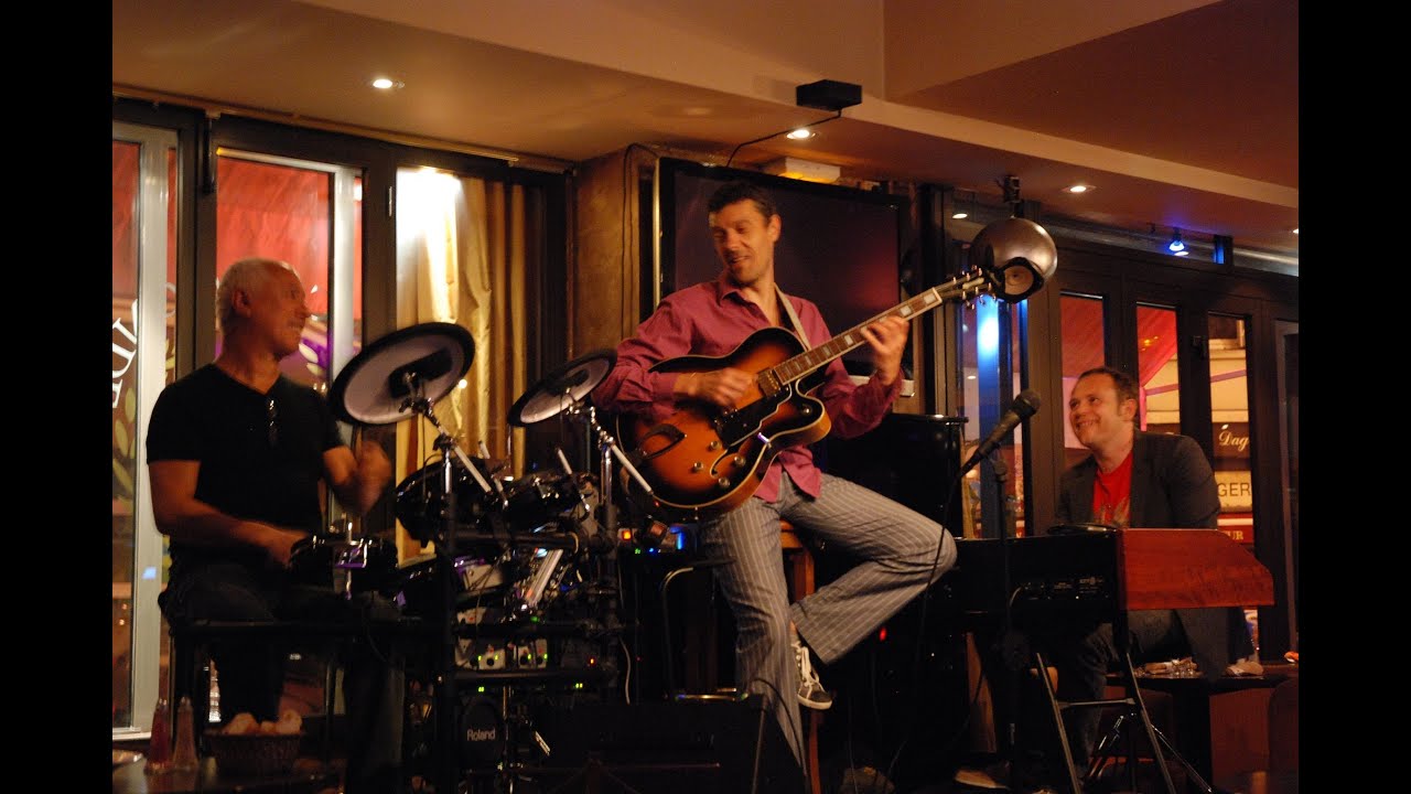 Didier Robin Jazzup Trio Radiation - YouTube