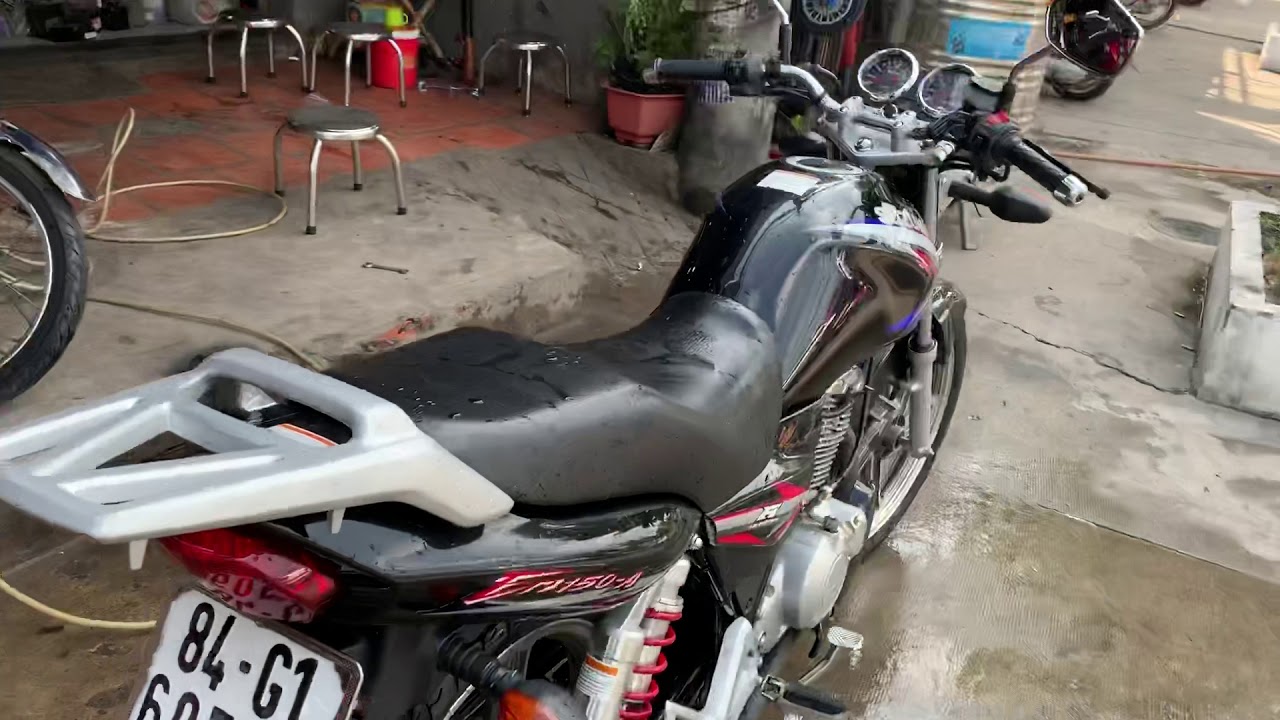Suzuki en 150 đẹp quá trời đẹp. Đừng so sánh em nó vs mấy xe xấu nha ae ...