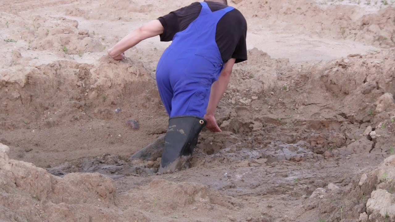 Full program 2/7: Bekina Waders in sticky mud+cleaning - YouTube