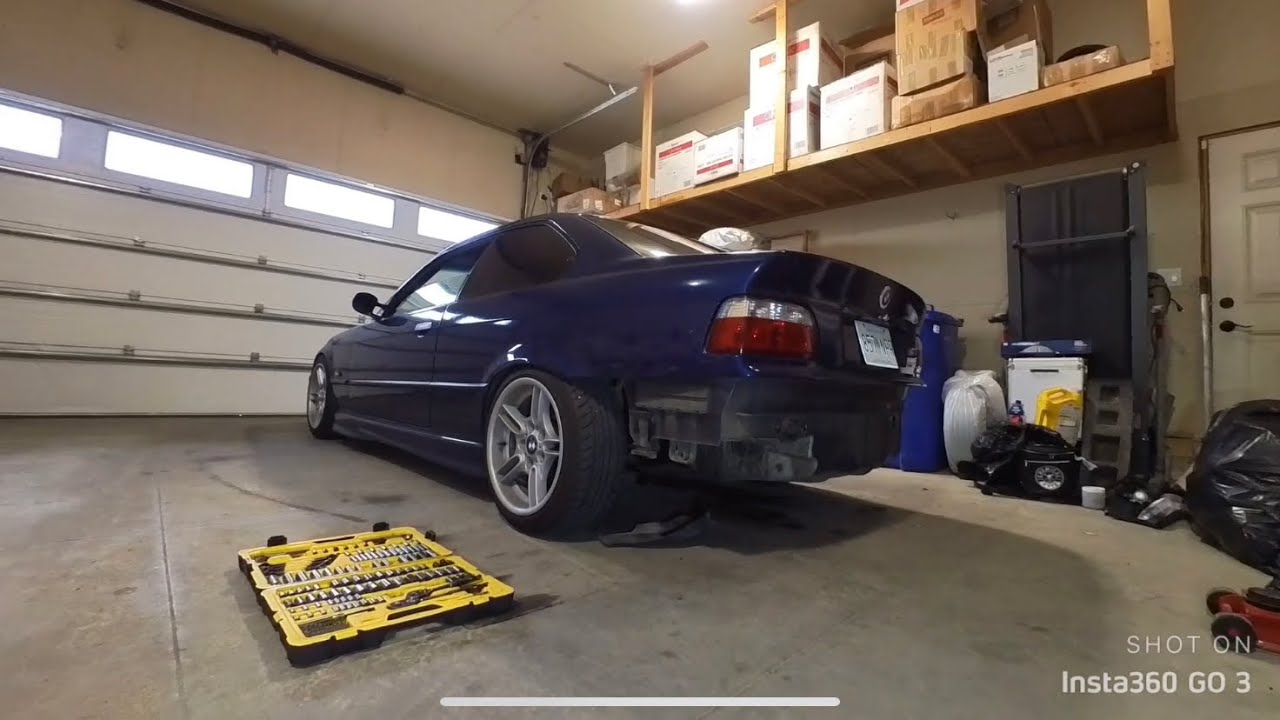 THE TRUSTY RUSTY E36 pt.1 - YouTube