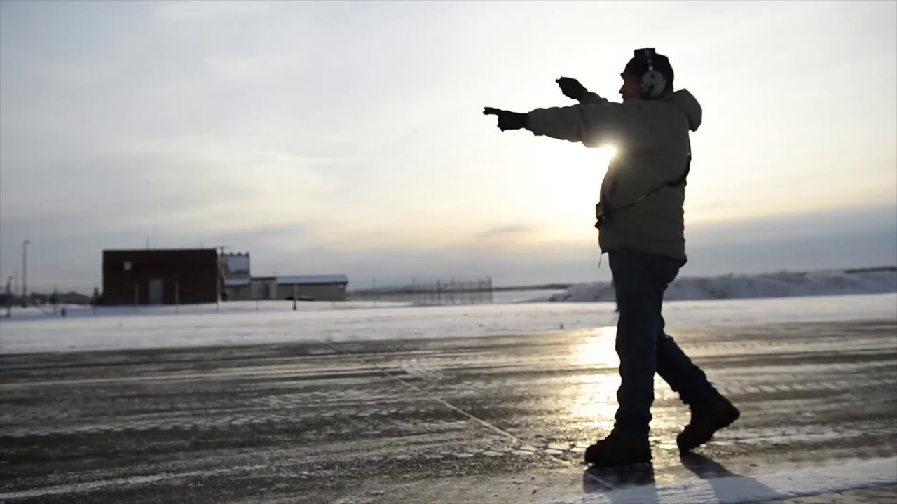 F-35 Icy Runway Testing - YouTube