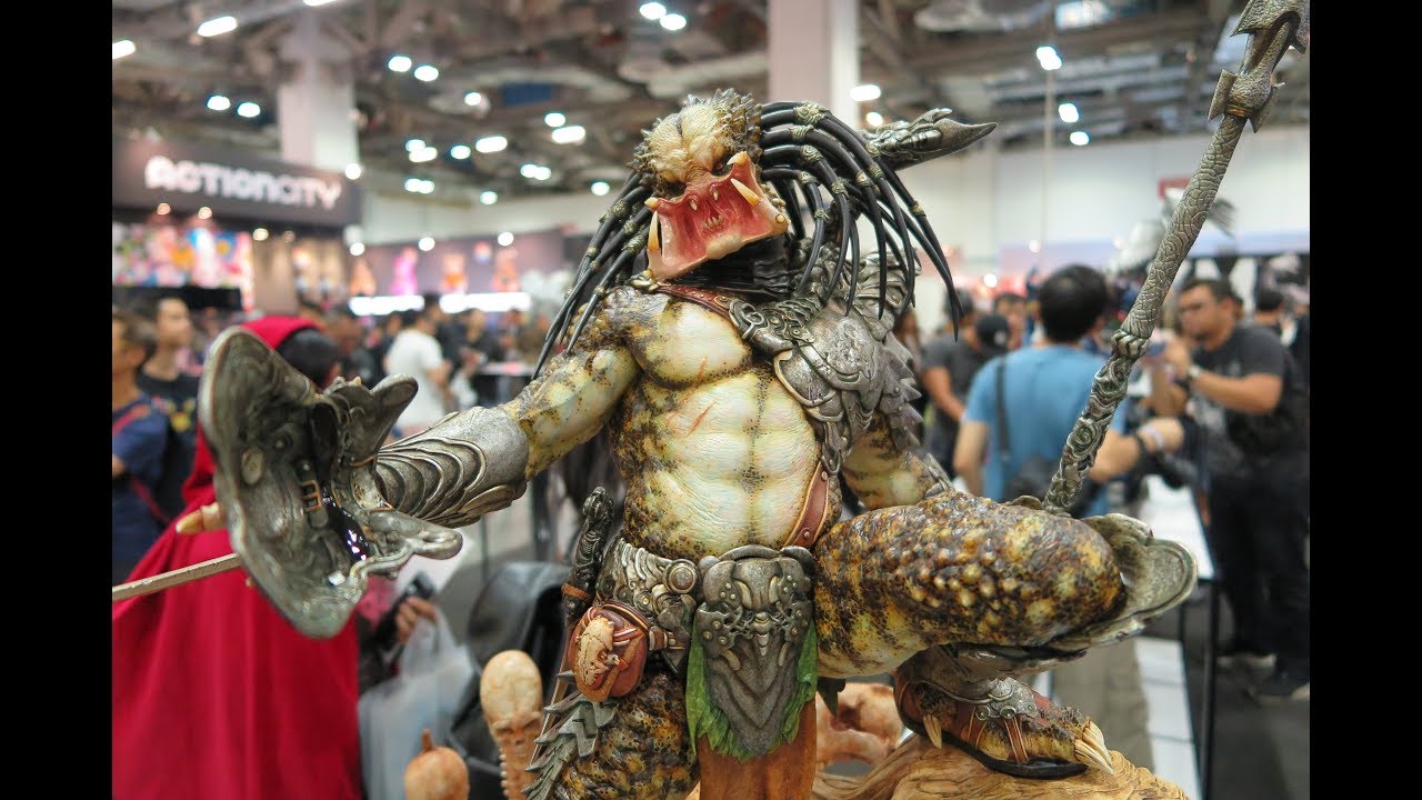 XM Studios Predator 1/3 Scale Statue STGCC 2017 - YouTube