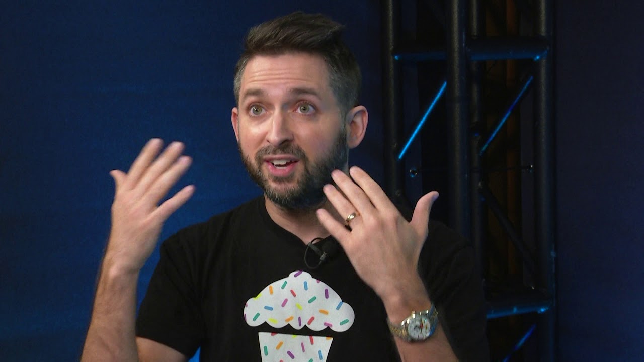 Johnny Earle | Entrepreneur and Celebrity Speaker | PPAI - YouTube