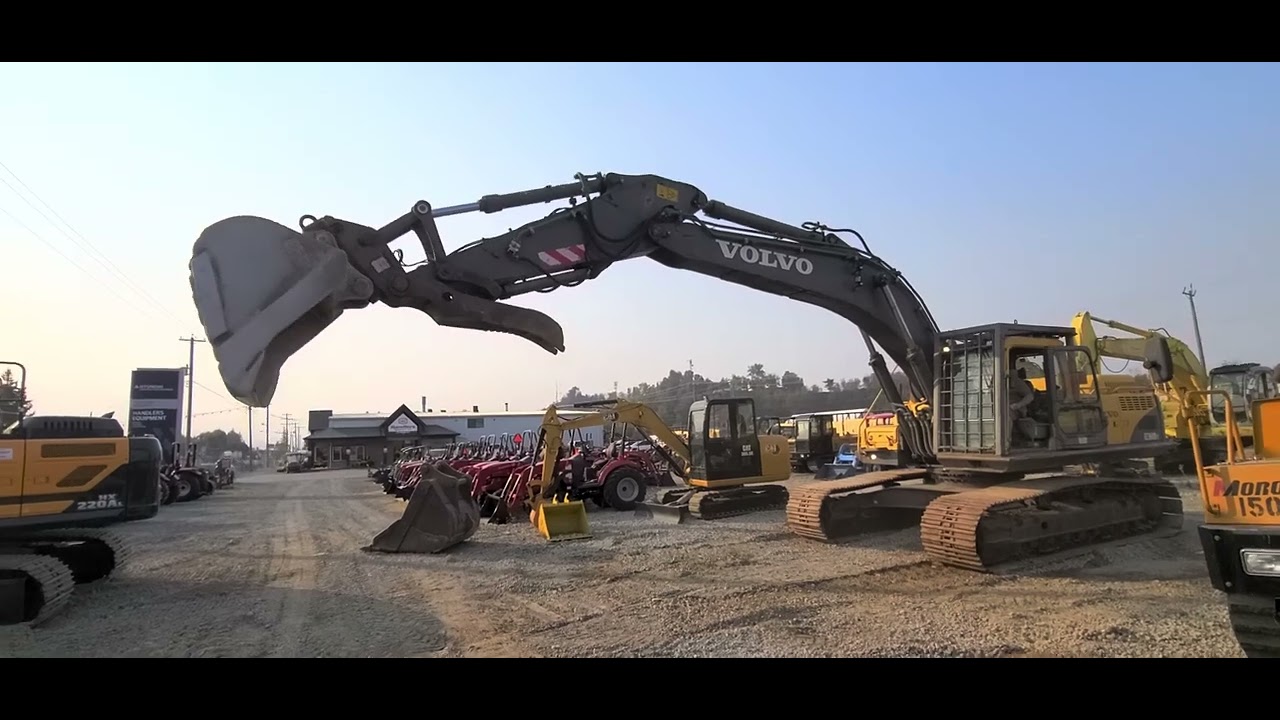 2006 VOLVO EC360B - YouTube