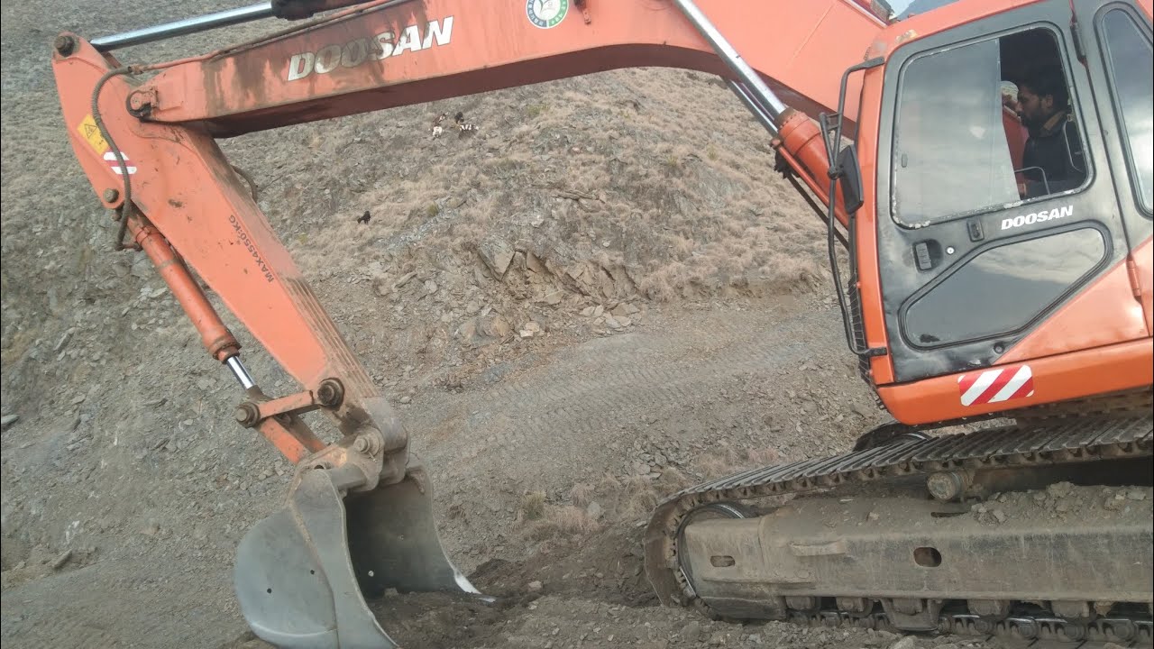 Dangerous. Excavator stunt Video - YouTube