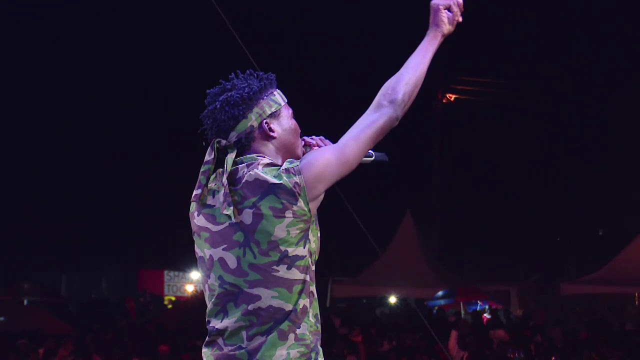 Cool Demus (Busoga's Finest) quarells on stage Abuses other artists ...