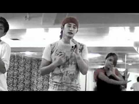 Park Si Hoo - Dancing before the Stage