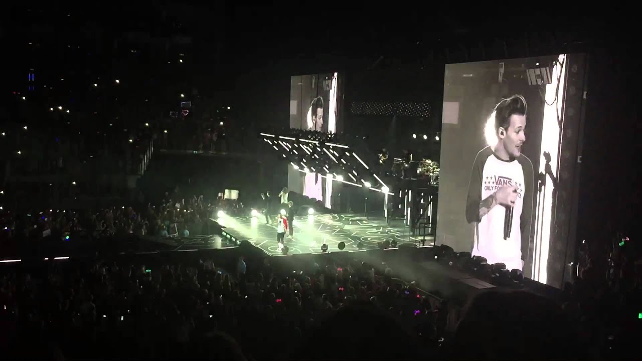 Intro & Clouds - One Direction OTRA London O2 Arena 28th September 2015 ...