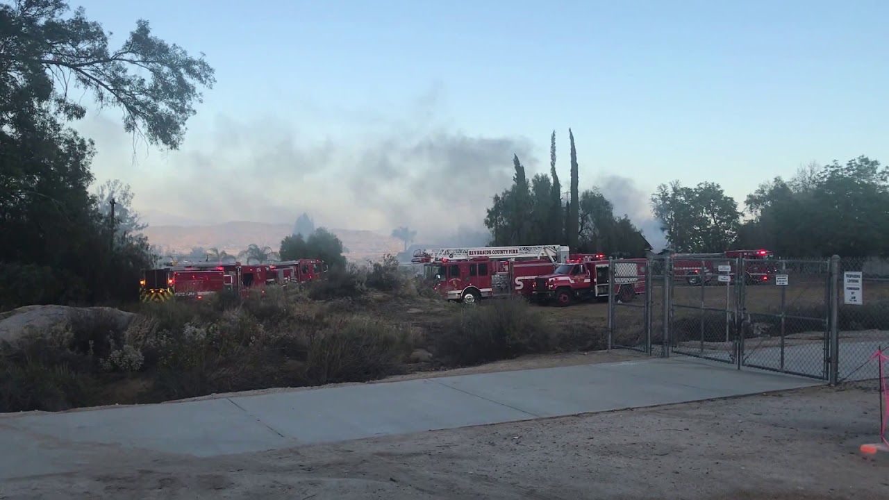 Fire in Perris,CA - YouTube