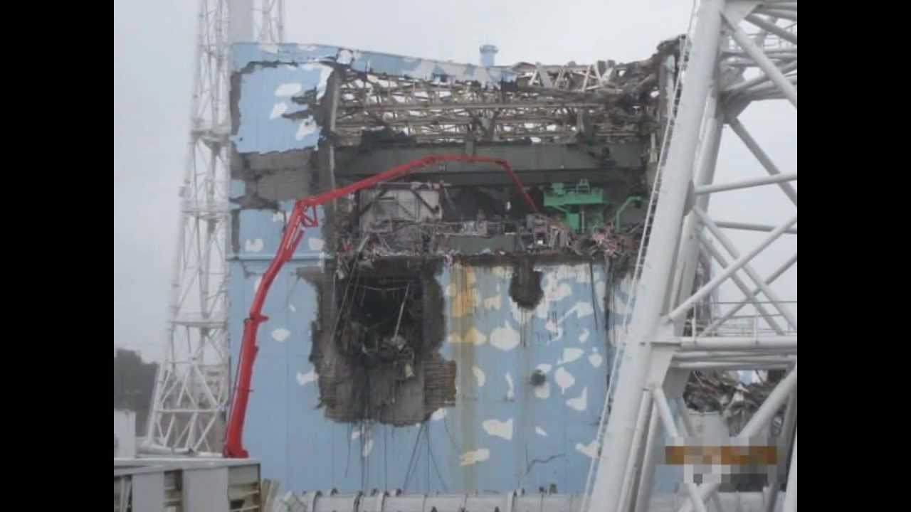 Fukushima Reactor Unit 4 disaster Photographs taken at departure by 50 ...
