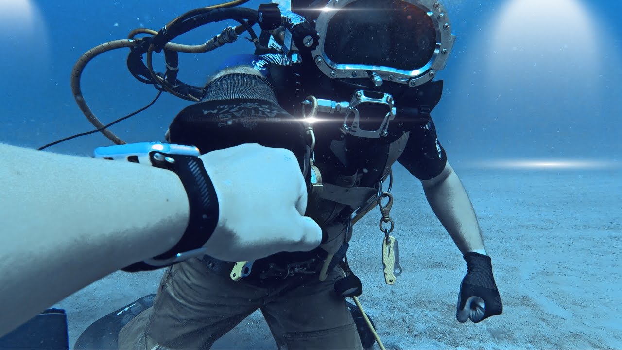 Helping Commercial Divers Find an Exposed Pipe Underwater!!! - YouTube