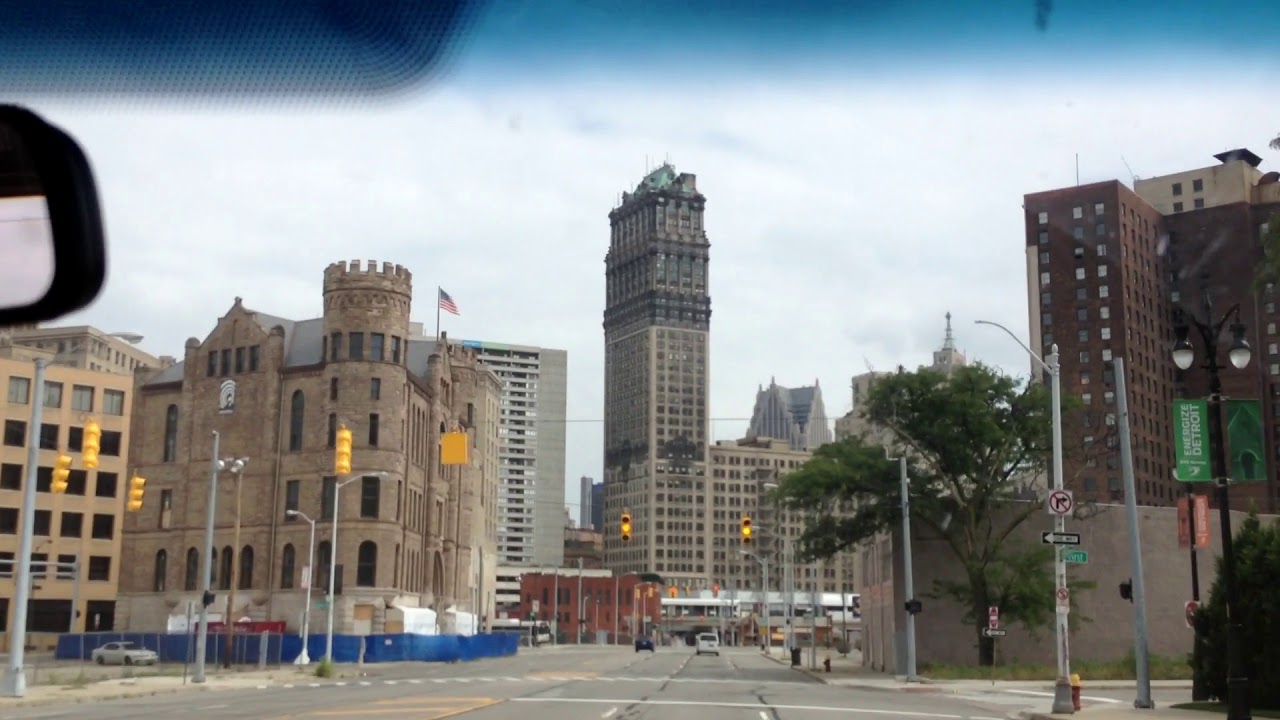 Going Through APOCALYPTIC DETROIT HOOD - YouTube