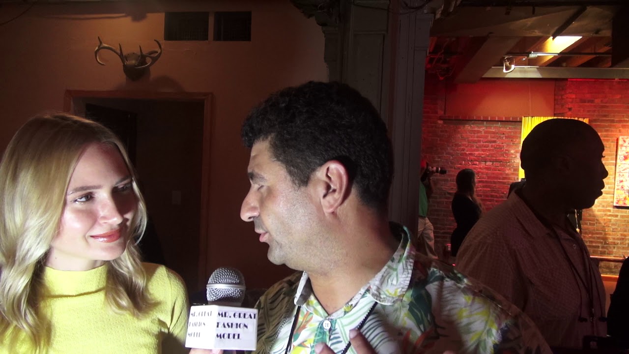 Russian fashion blogger - YouTube