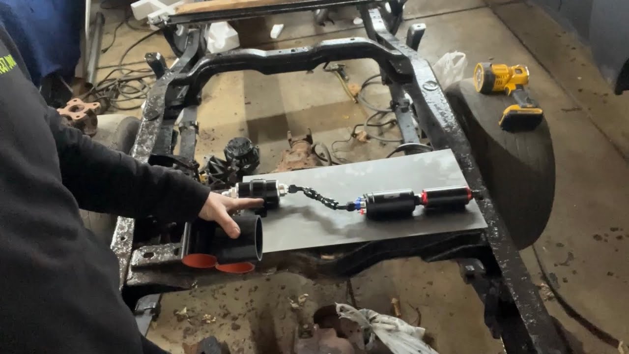 Fuel system plans for the S10 and more parts delivered - YouTube