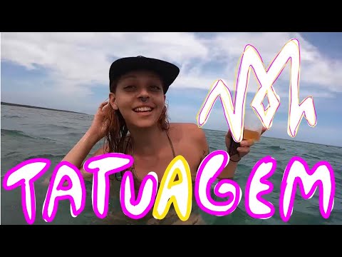 AMOSTRANDO MINHAS TATUAGENS NAS ÁGUAS AZUIS DE GARAPUÁ