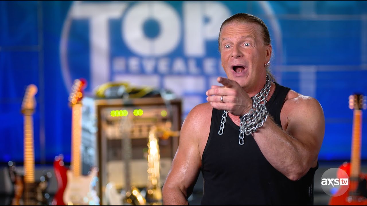 Tim Urban Shirtless 2022