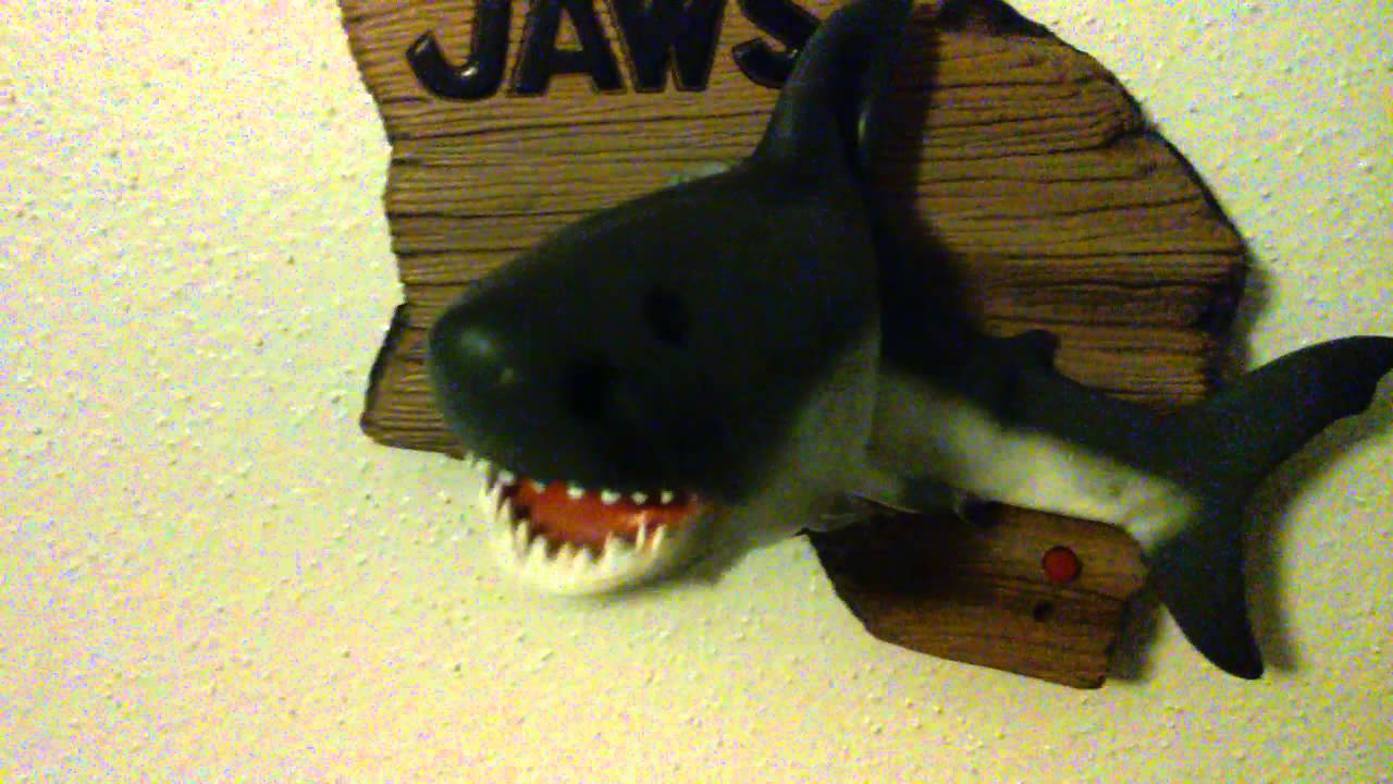 Jaws the singing shark - YouTube