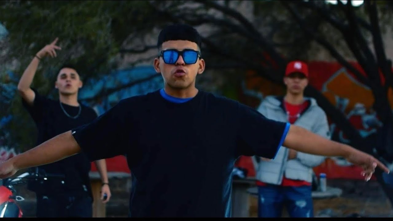 Cris Doble H [Maniatico] (Video Oficial) - YouTube