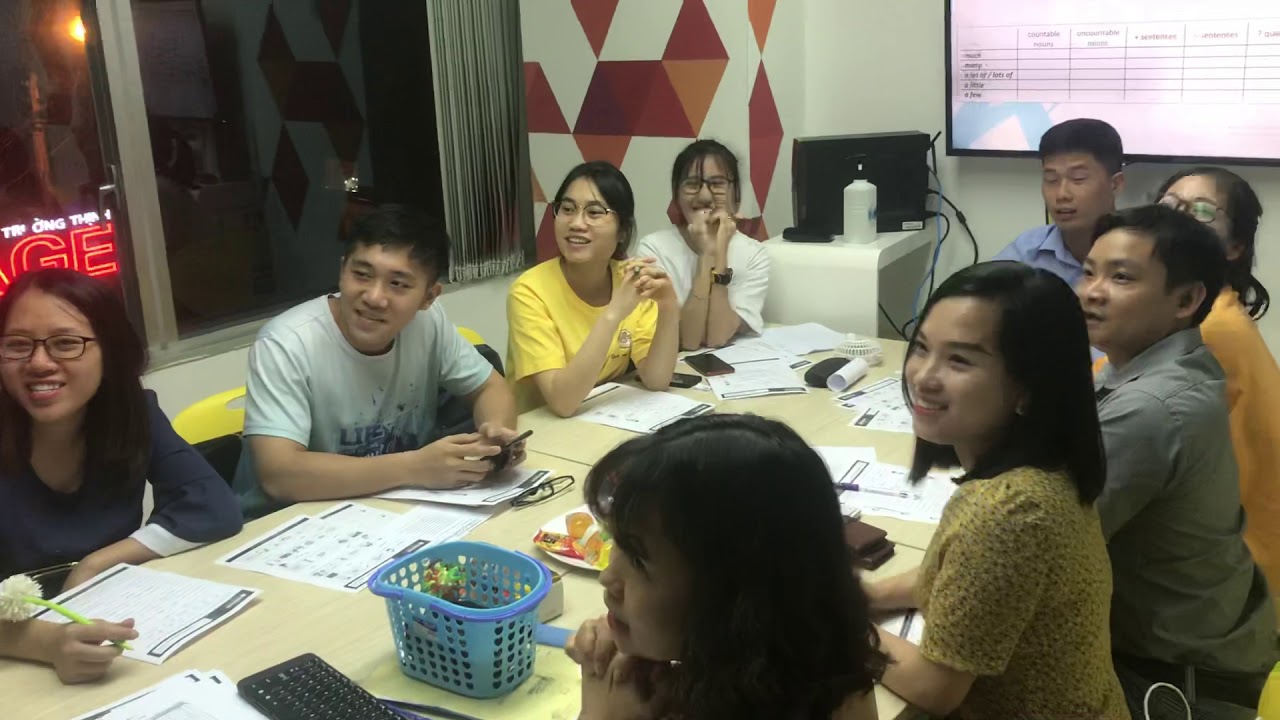 How to teach English - YouTube