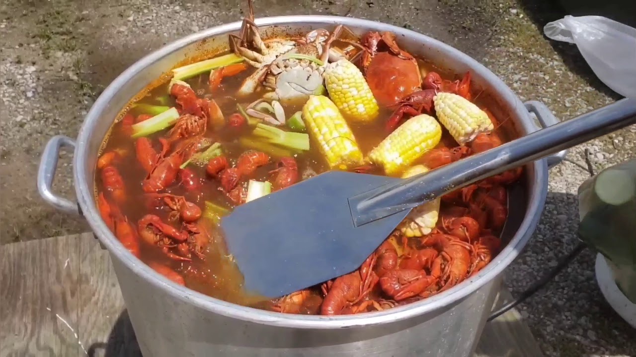 CRAWFISH, CRAB & SHRIMP BOIL 2020 - YouTube