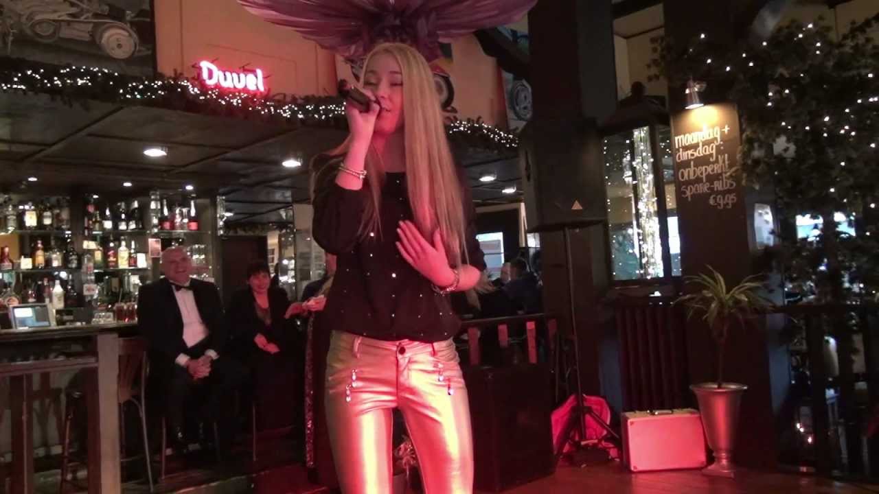 CLOWN - Emeli Sandé (LIVE performance by Karlijn Verhagen) - YouTube