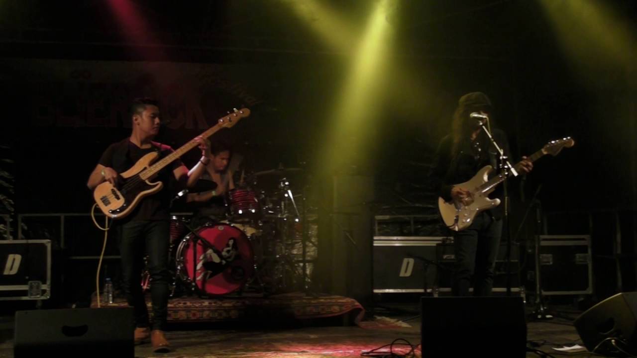 GuGun Blues Shelter/ Indonesia #5 - YouTube