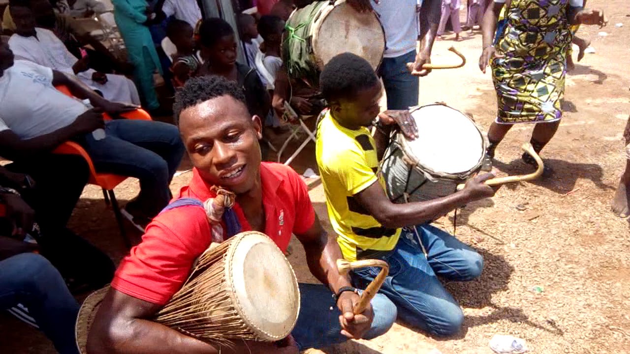 Dagomba Traditional Dance - YouTube