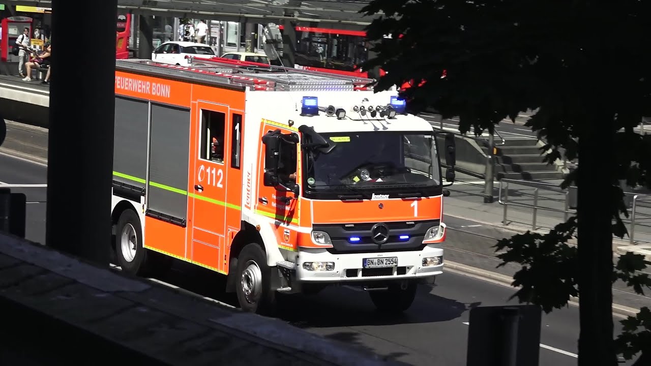 HLF 20 FW 2 + HLF 20 FW 1 + FLB + MZB BF Bonn - YouTube