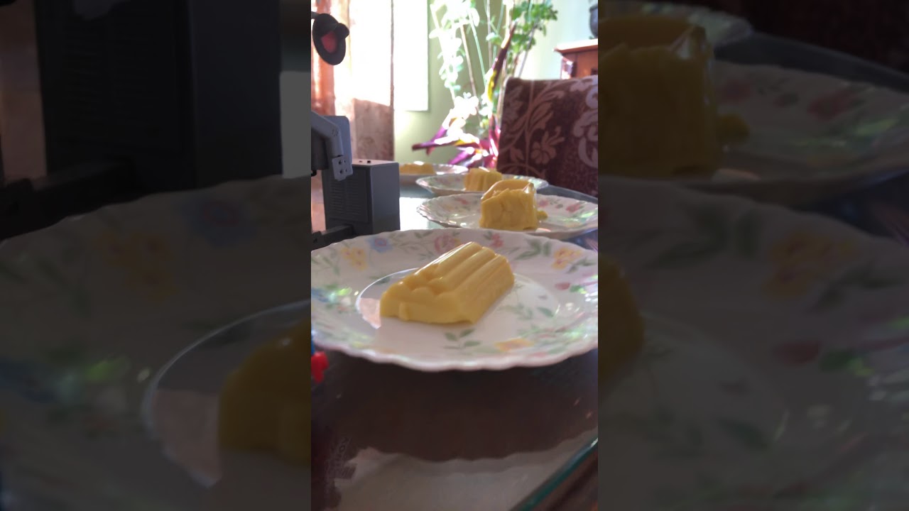 Railroad Crossing Toy Jello Train - YouTube