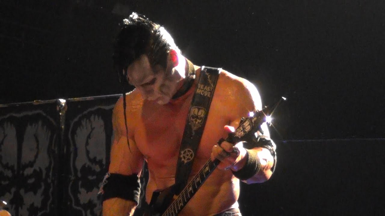 DOYLE - 4 Songs - DNA Lounge S.F. 2015 - YouTube