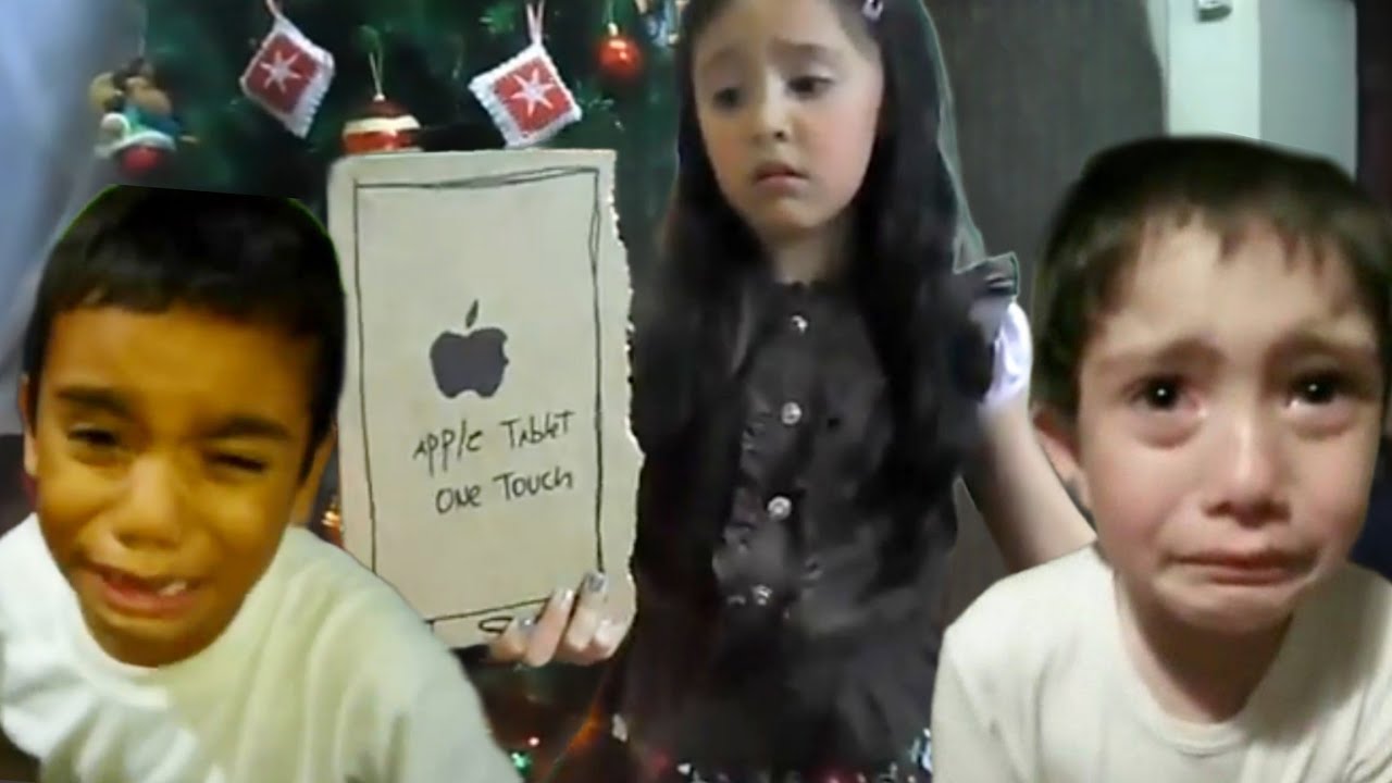 TOP BROMAS con REGALOS DE NAVIDAD MÁS ESTUPIDAS DE INTERNET - YouTube