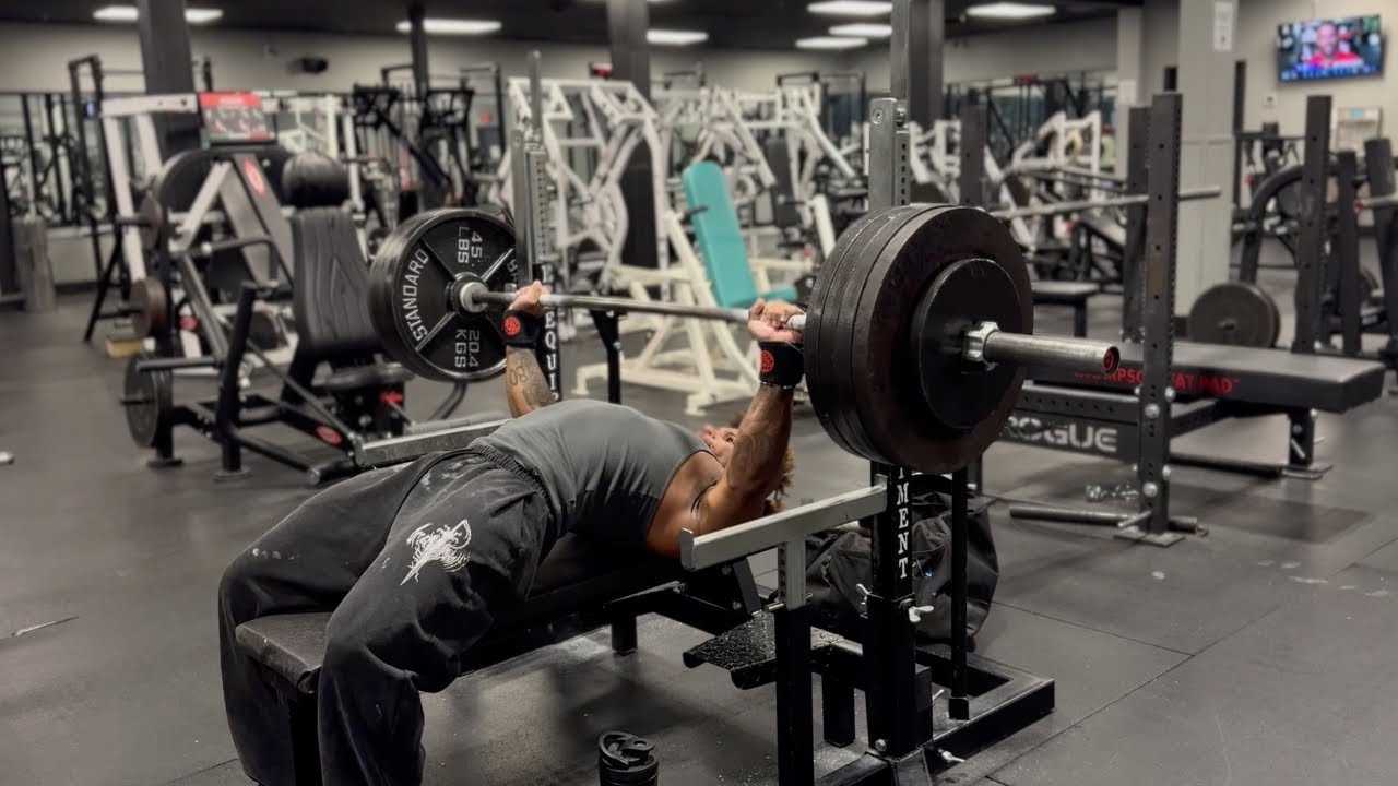 that did not go as planned | peak week bench - YouTube