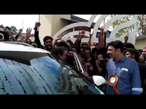 Salim Kumar arrives at CHMM College for Advanced Studies - YouTube