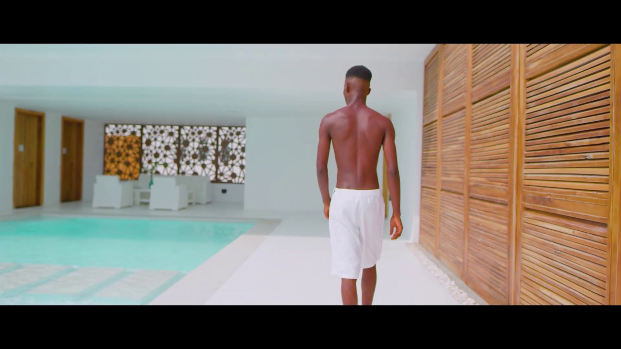 Sencillo Beach House Lagos - YouTube
