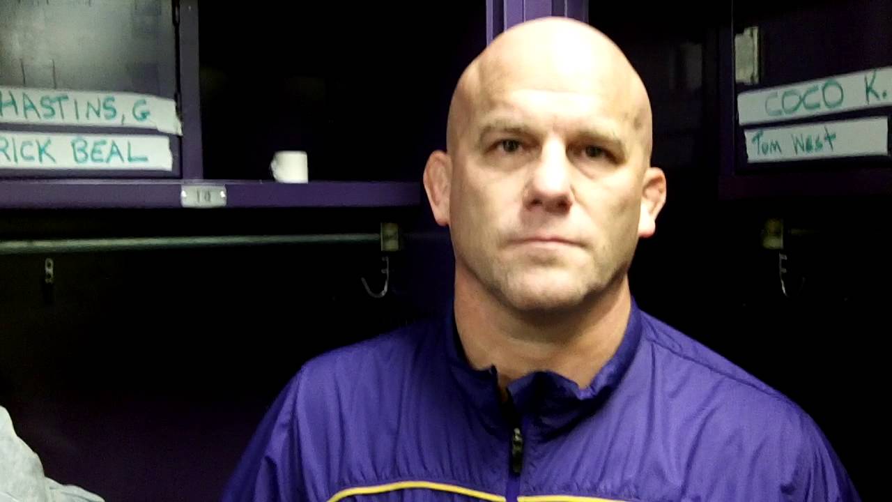 Minn State Wrestling head coach Jim Makovsky previews U-Mary - YouTube