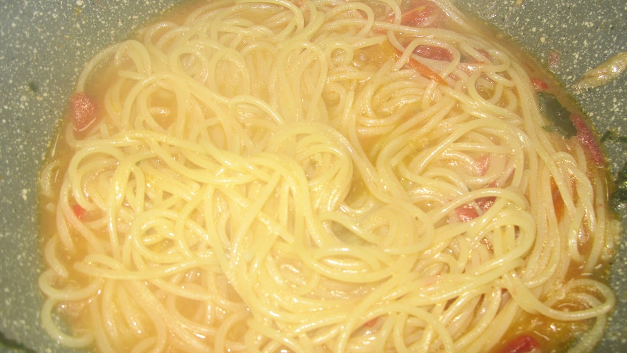 Spaghetti lunghi con i pomodorini gialli e rossi - YouTube