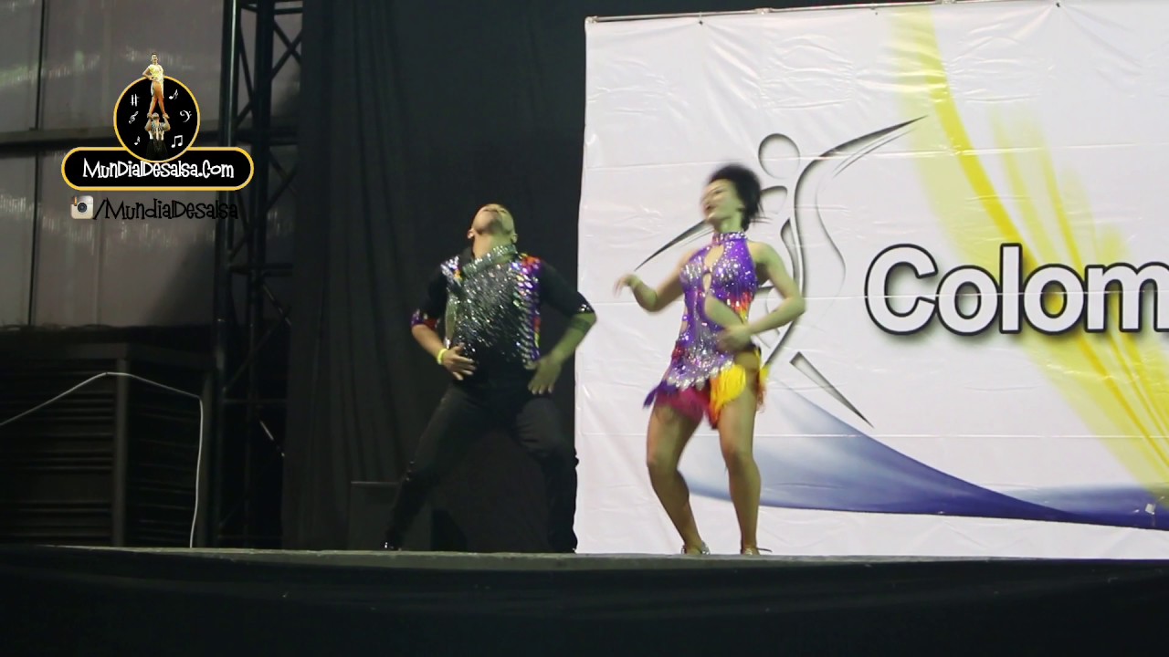 Alex Gonzalez y Mafe Reyes - YouTube