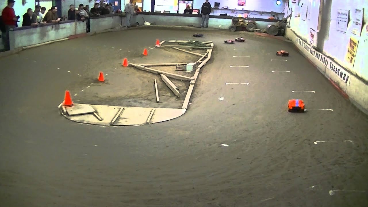 Racing at Big Dog RC - YouTube