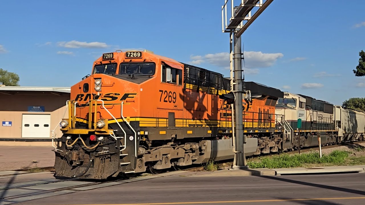 9-7-24 - BNSF 7269 in Sioux Falls, SD - YouTube
