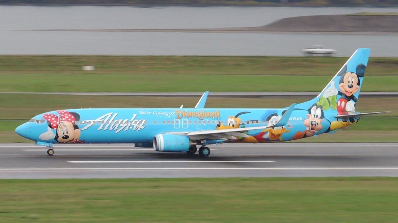 Alaska Airlines Boeing 737-900 Spirit of Disneyland II [N318AS] takeoff ...