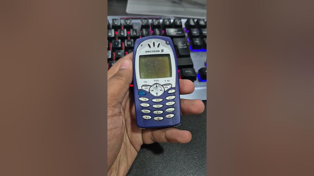24 year old Sony Ericsson T65 😍😍 2001 model vintage mobile phone #sonyericsson #t65 #vcc - YouTube