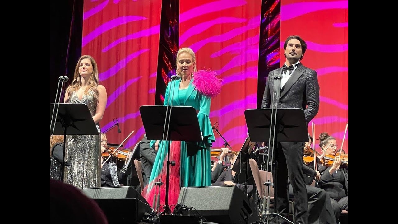 Elina Garanca bei Klassik am Dom in Linz - YouTube