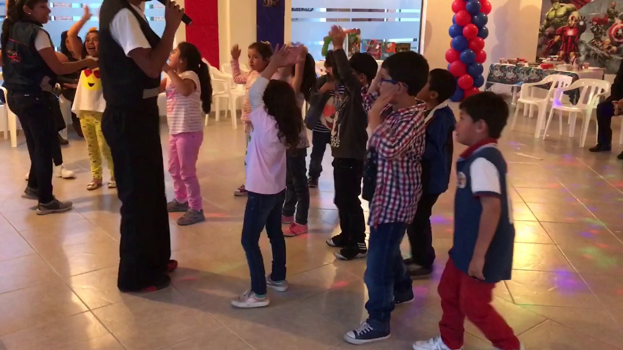 Nicolas wilches bailando 7 años - YouTube