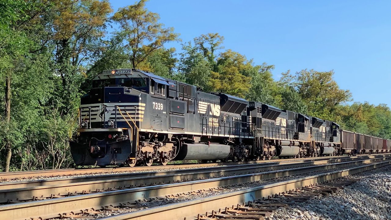 (BEST NC P5 EVER) Quintuple SD70ACU Lashup in Altoona (NS 7339) - YouTube