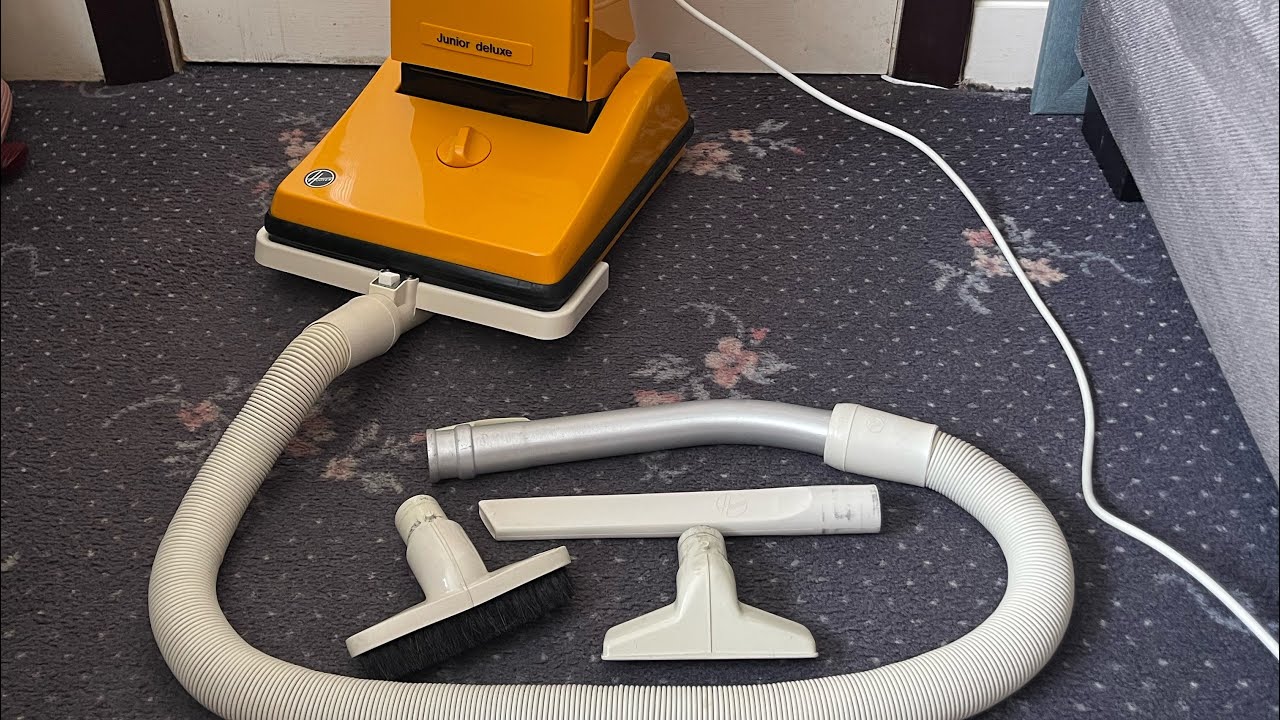 1977 Hoover Junior Deluxe: Cleaning Tools - YouTube