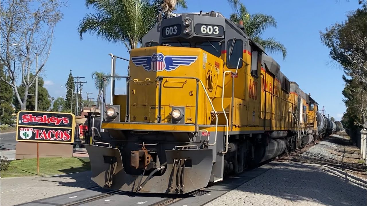 UP 603 And UPY 606 At The LOG41R Paramount Switcher - YouTube