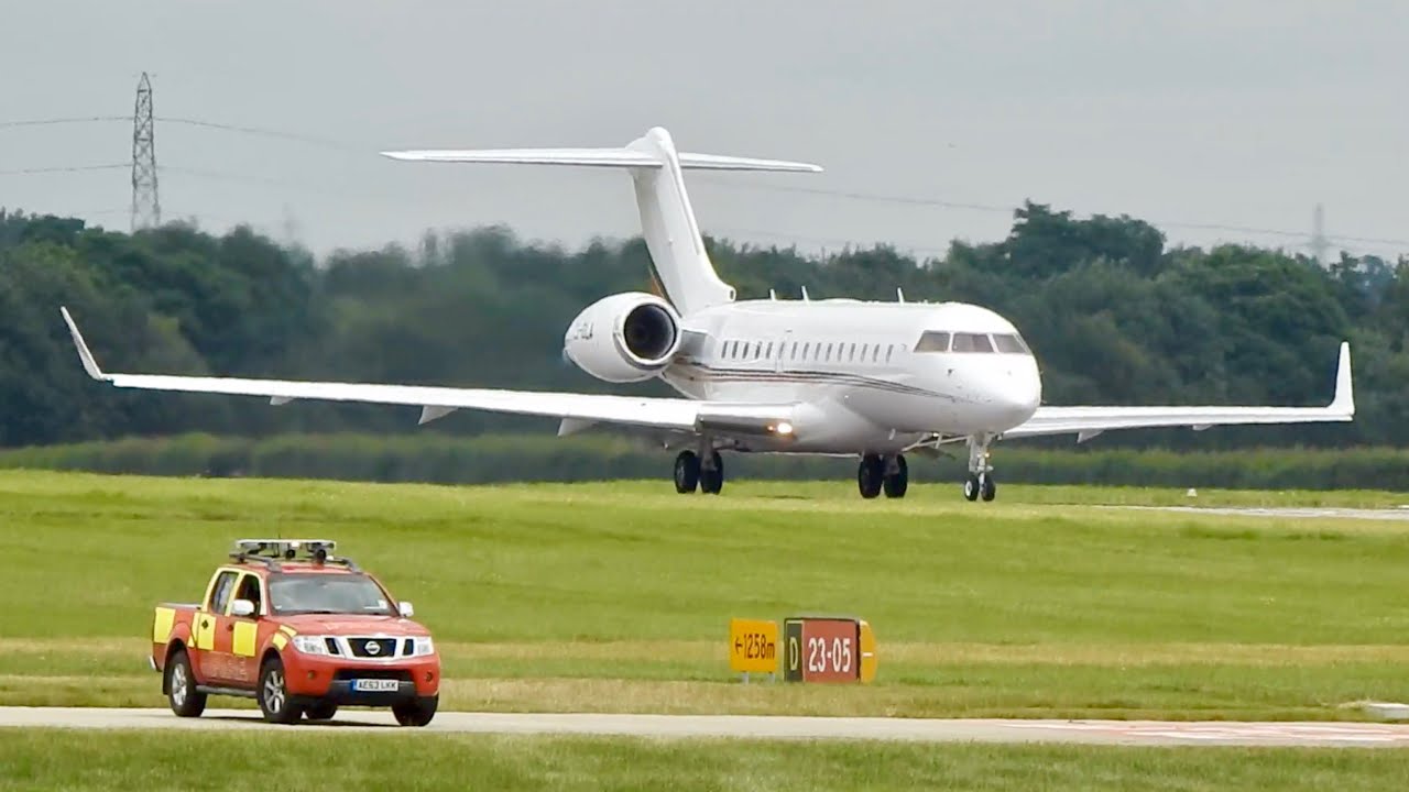NetJets Europe Bombardier Global 6000 CS-GLA at Cambridge - YouTube
