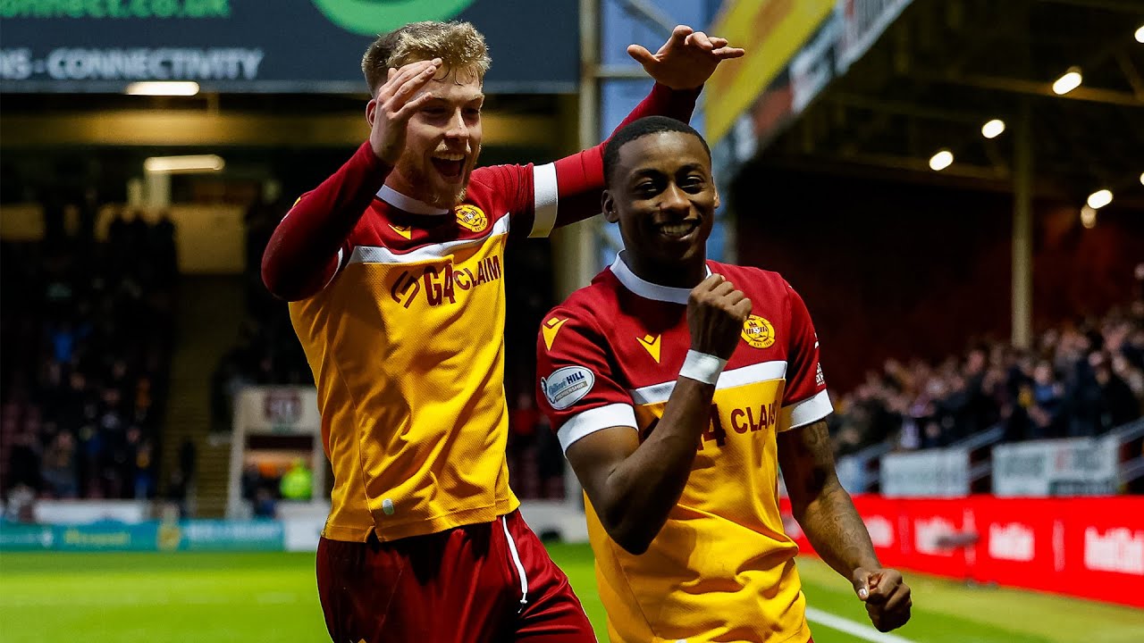 Tawanda Maswanhise shows skill to score against Rangers - YouTube